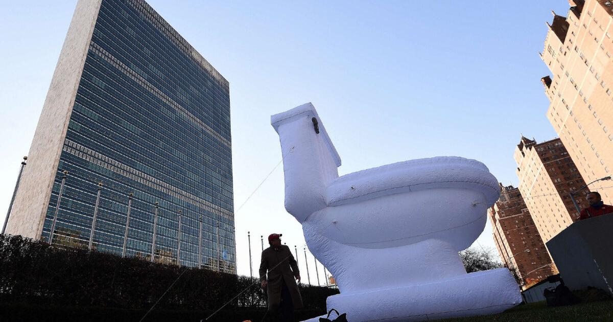UN sets up giant inflatable toilet in New York