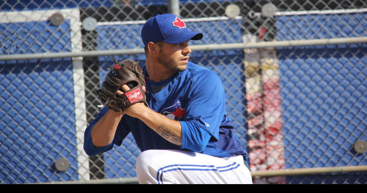 Blue Jays pitcher Dustin McGowan survives first bullpen session