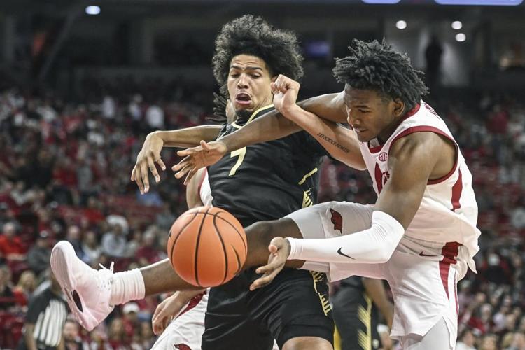 Thiero and Fland each score 22 as No. 23 Arkansas beats Oakland 92-62 ...
