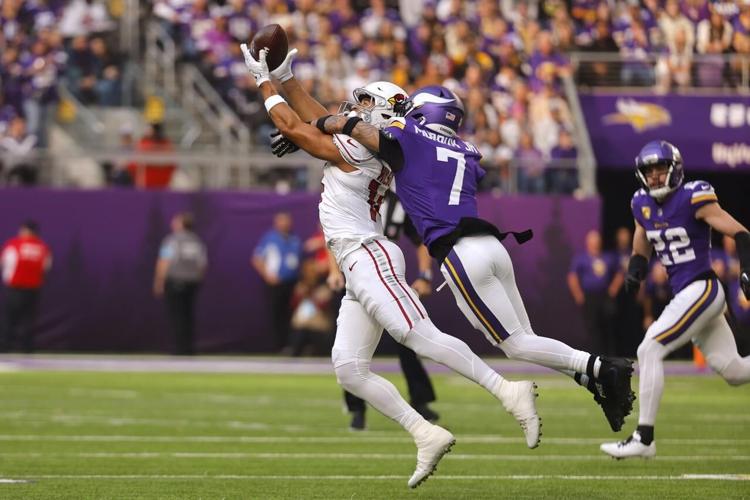 Vikings win 5th straight, rallying past Cardinals 23-22 on Sam Darnold's TD pass with 1:13 left