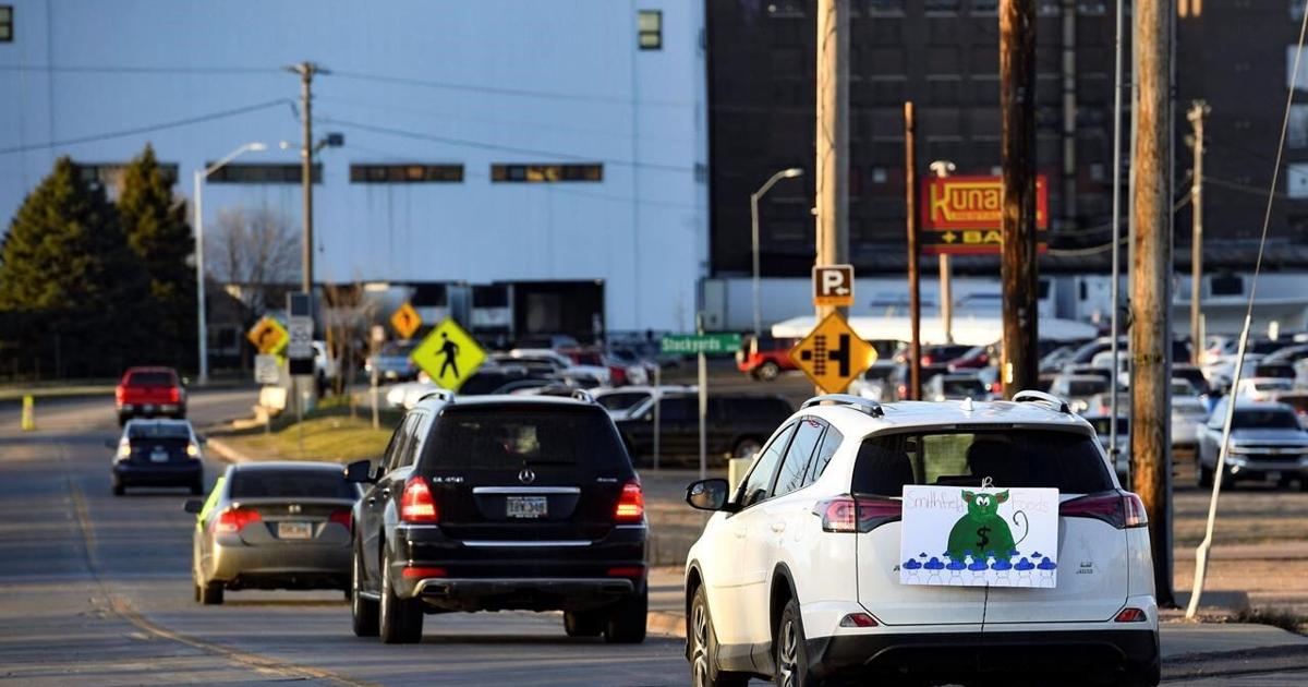 Smithfield closes South Dakota pork plant due to coronavirus Smithfield closes South Dakota pork plant due to coronavirus