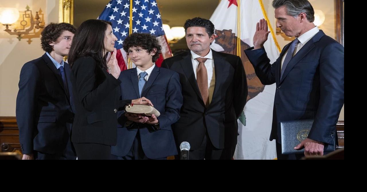 1st Latina justice takes seat on California Supreme Court