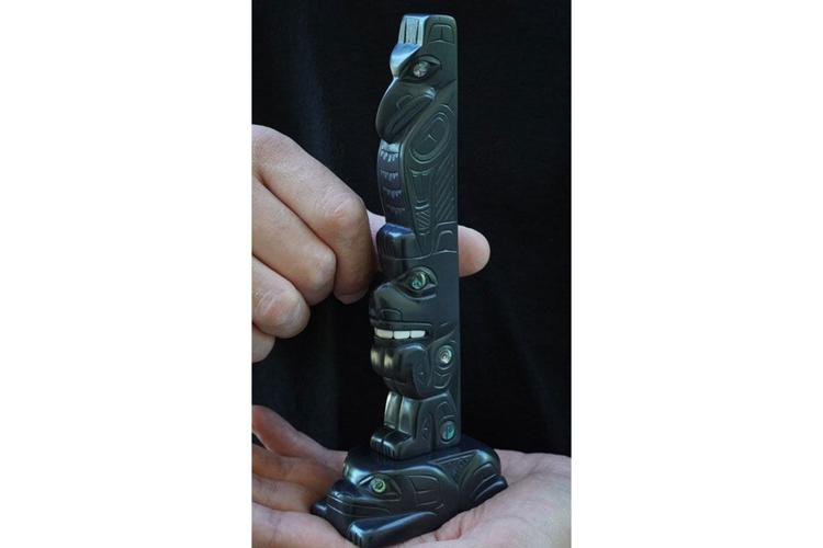 Connecting Indigenous art enthusiasts with local Haida work