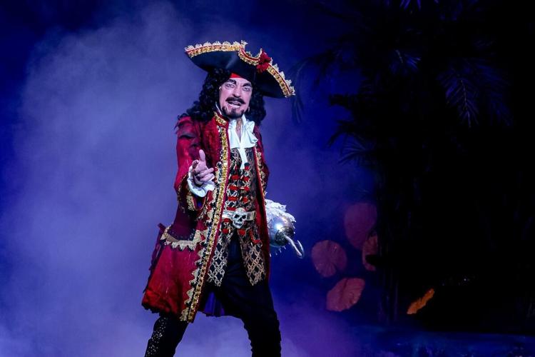 Review: An era ends with Ross Petty’s ‘Peter’s Final Flight’