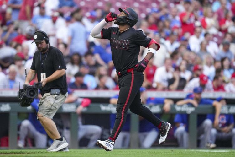 Spencer Steer hits 2 of the Reds' 5 homers in a 7-4 win over the Cubs
