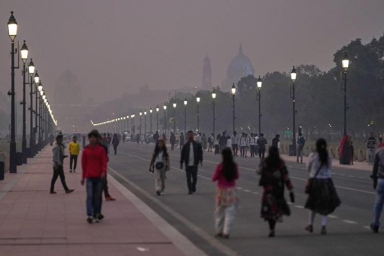 Photos show the daily struggle to breathe in New Delhi's dense winter smog