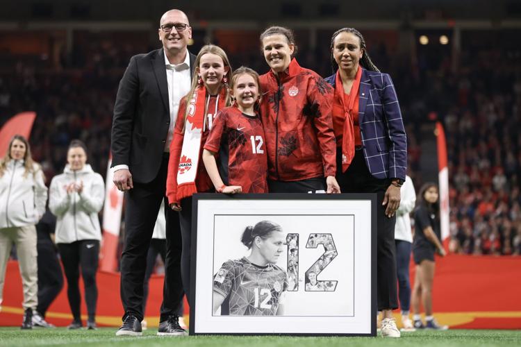 Christine Sinclair got the goodbye that almost no athlete gets in her ...