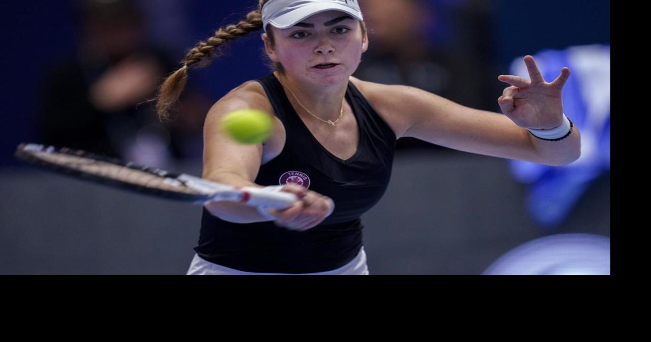 Smashing Success: Canadian teen Stakusic breaks out on big stage at BJK Cup