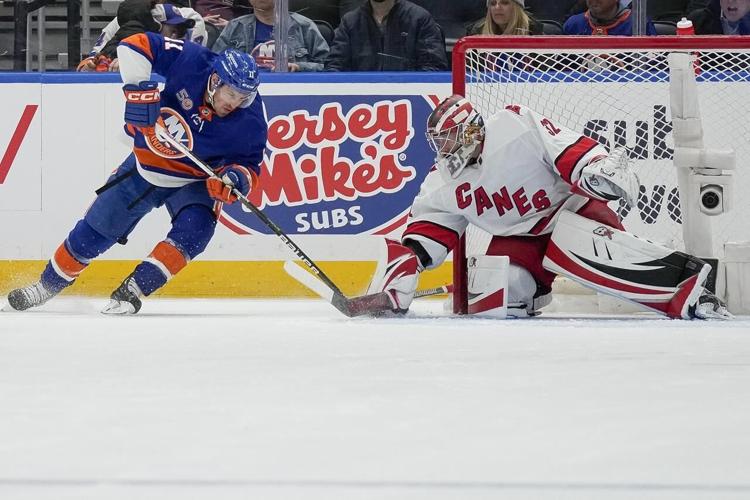 Isles score 4 fastest goals in playoff history, top Canes