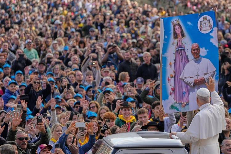 Pope condemns antisemitism and vows to fight it as tensions rise over ...