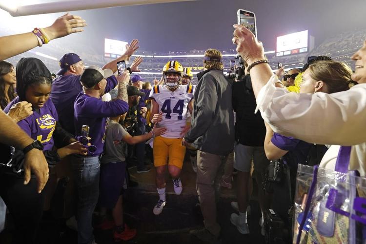 Daniels, No. 15 LSU outlast No. 6 Alabama, 32-31 in OT