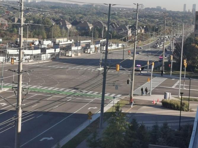 Crisis negotiators called for ‘barricaded person’ in Mississauga