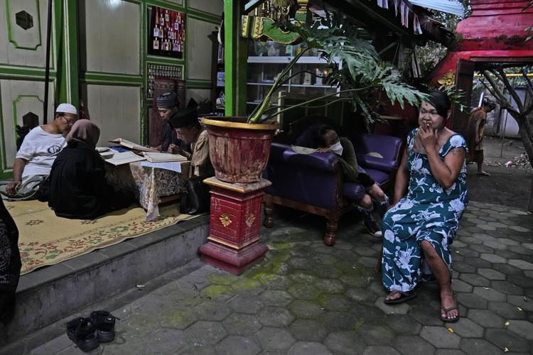 Across vast Muslim world, LGBTQ people remain marginalized