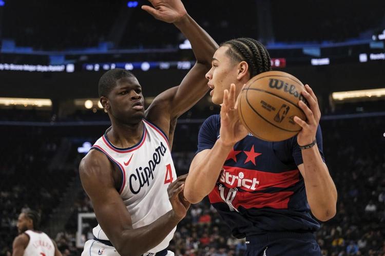 Harden notches 79th career triple-double in Clippers' 110-93 rout of NBA-worst Wizards