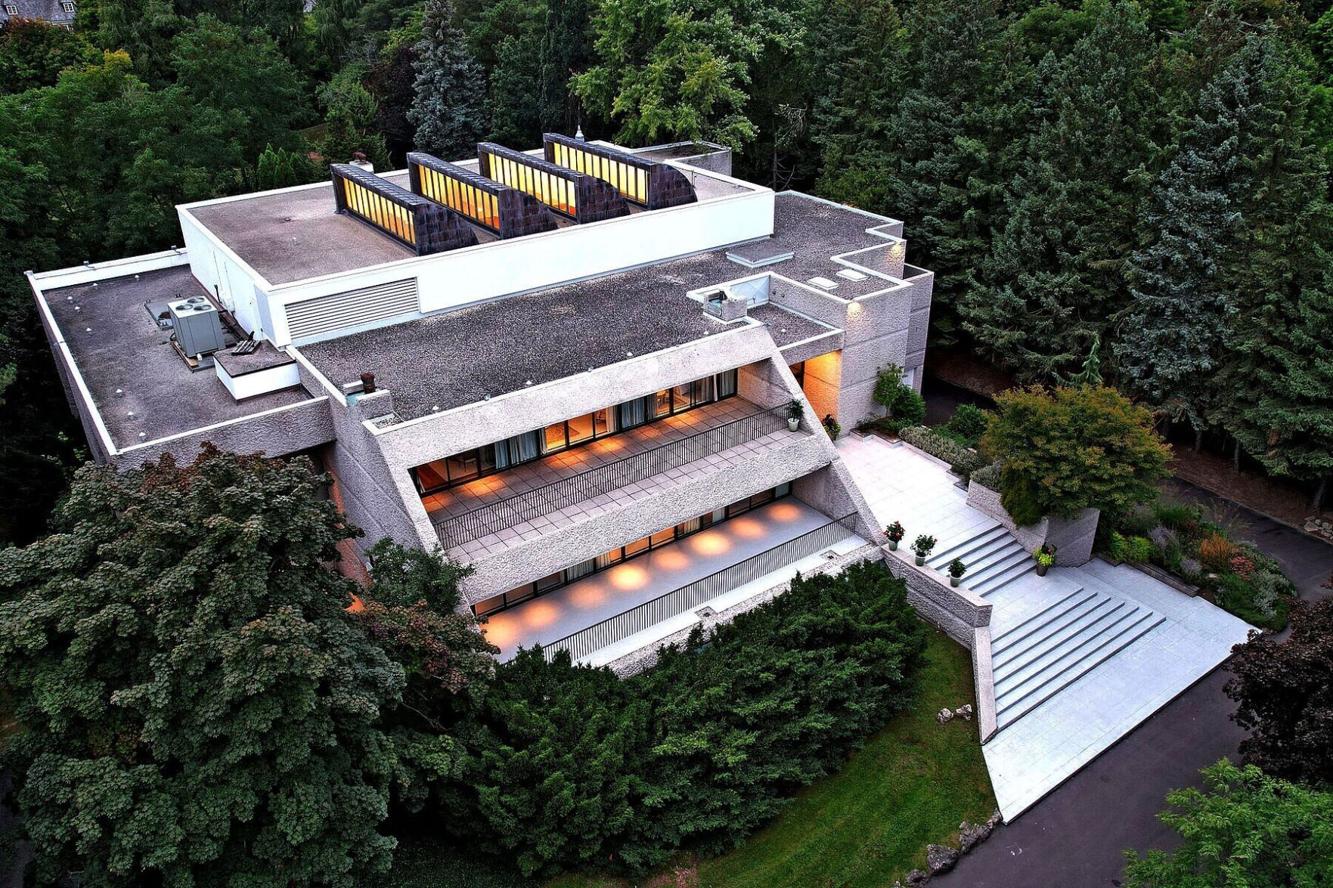 Bridle Path mansion designed by famous architect costs $28M