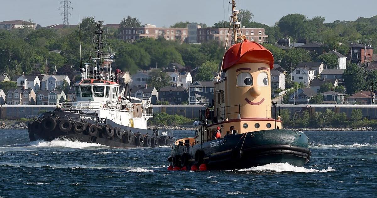 Theodore Tugboat makes stop at Toronto Harbourfront en route to Hamilton