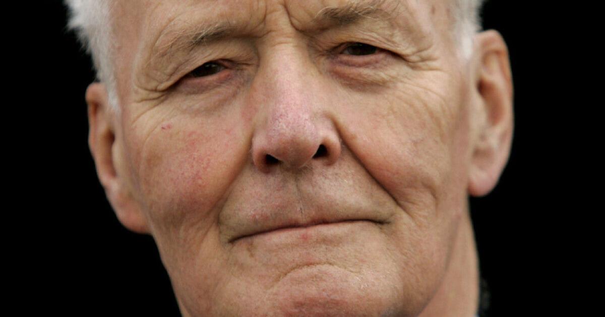 Tony Benn, British socialist who gave up his aristocratic title, dies ...
