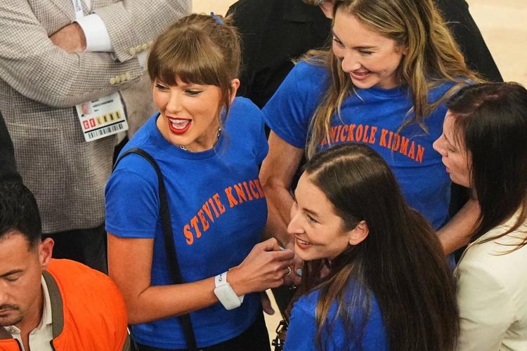 Taylor Swift attends Knicks' record-breaking rally over Spurs in Game 4 ...