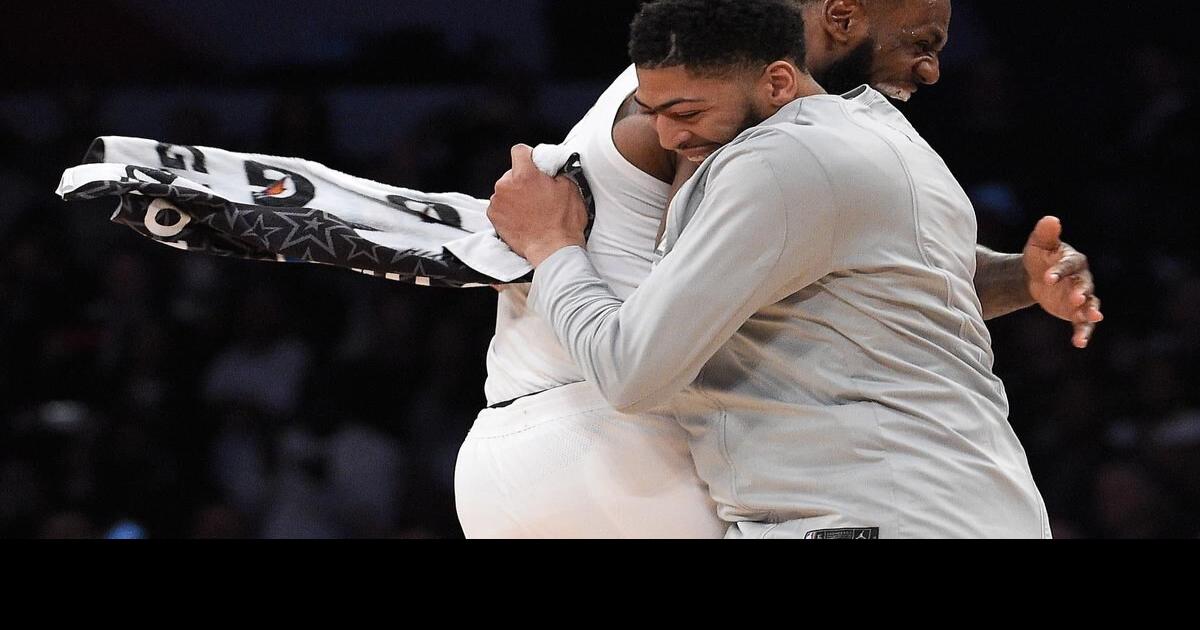 LeBron James flexes rich-guy muscle in Anthony Davis trade dance