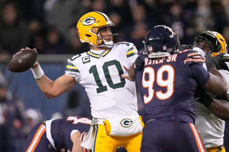 Packers' inability to protect leads down the stretch proves costly in ...