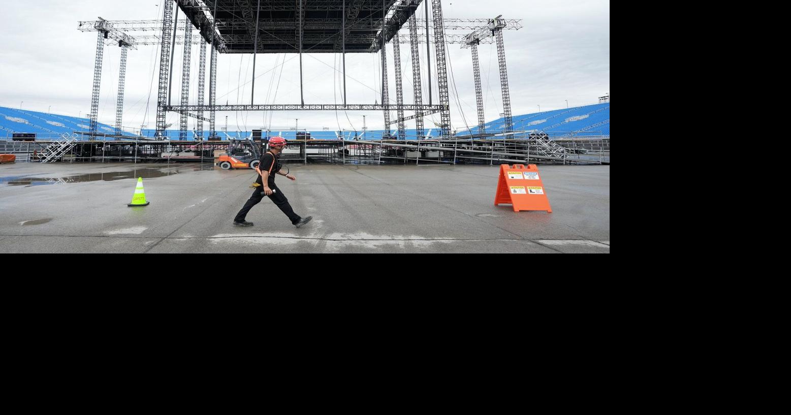 'Herded like cattle': Toronto's Rogers Stadium faces crowd control test ...