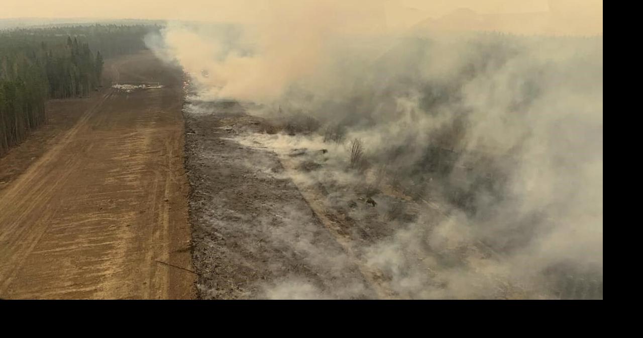 ‘Flared back up’: Alberta town of 8,400 evacuated for second time due ...