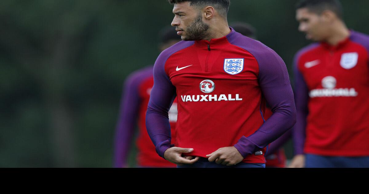 English Premier League transfer window to close before season