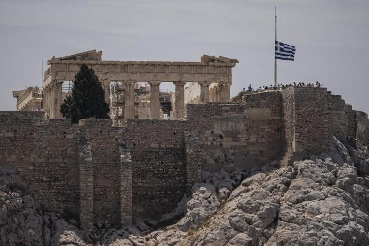 Hope dims for missing migrants amid questions about Greece’s actions in ...