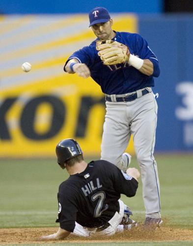 Toronto Blue Jays sign Mark DeRosa to one-year deal
