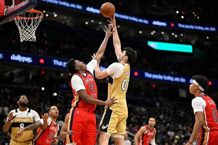 Murphy scores 35, Queen has triple-double as Pelicans snap 9-game skid ...