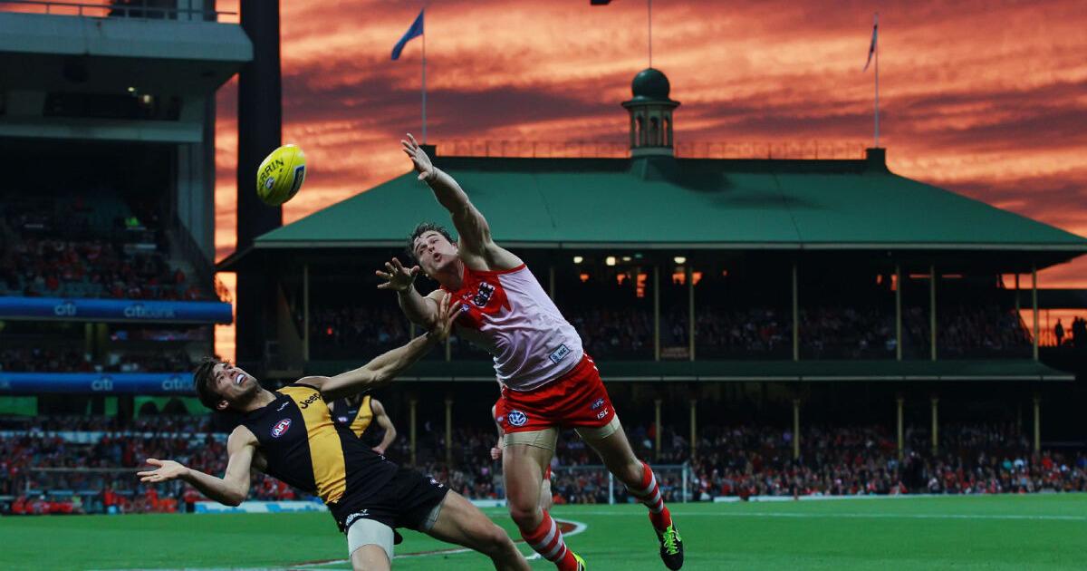 Pyke reaches the peak of Aussie Rules Football