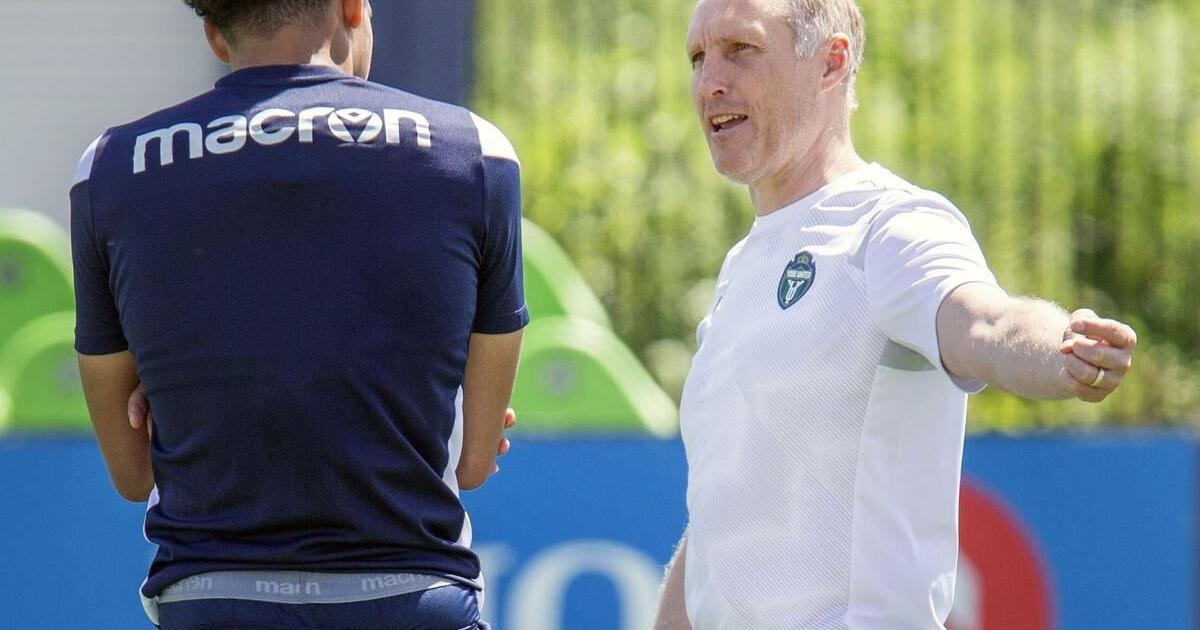 Martin Nash helps Canadian soccer talent take shot he never got