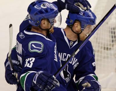 daniel sedin contract