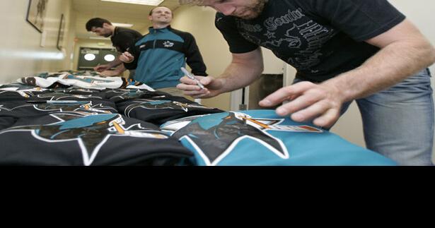 Furious GM conducts Sharks 'autopsy'