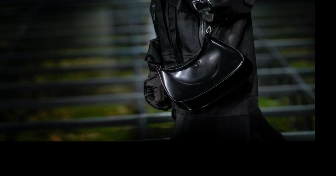 Prada gives new meaning to bows and aprons, historic elements of women ...