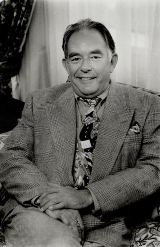 Robin Leach, engaging host of TV’s ‘Lifestyles of the Rich and Famous ...