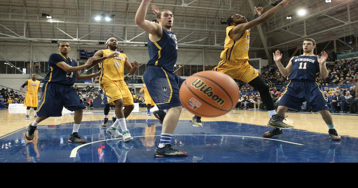 Ryerson Rams shock Windsor Lancers in CIS hoops championship play