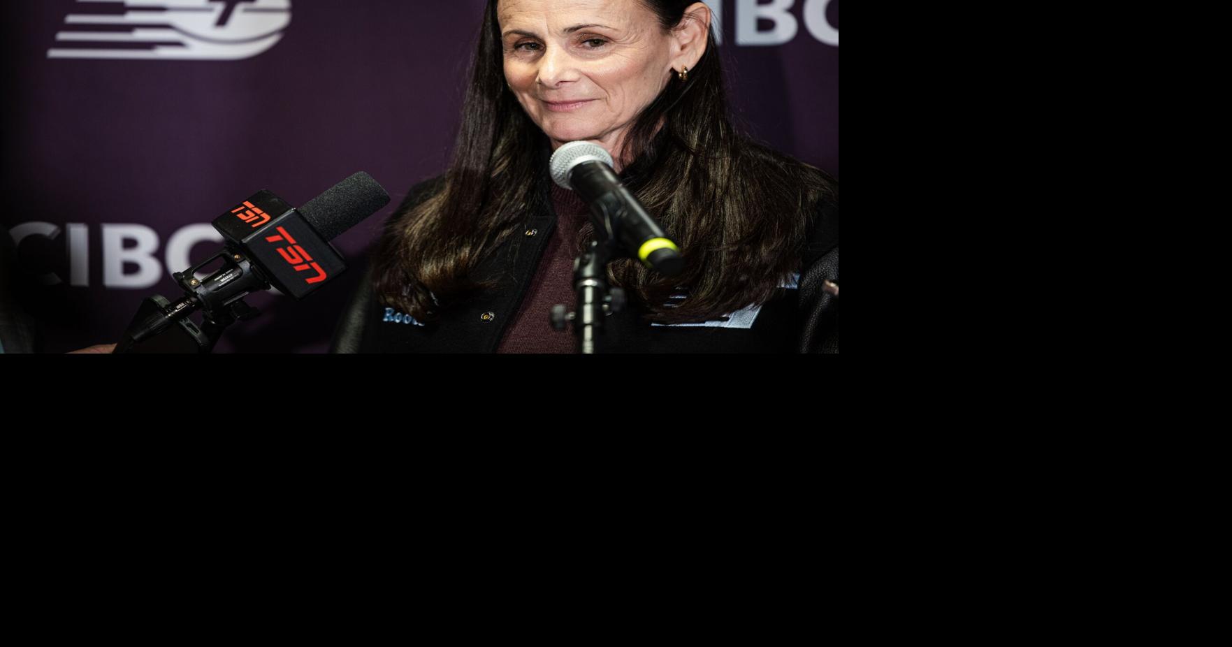 Who is Sandy Brondello, head coach of the Toronto Tempo?