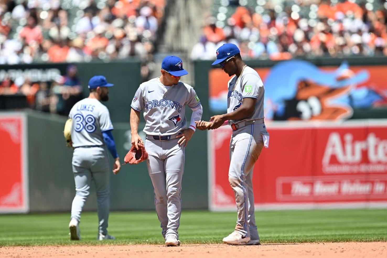 Jays OF Jesús Sánchez suffers right wrist bruise on ball thrown by kid ...