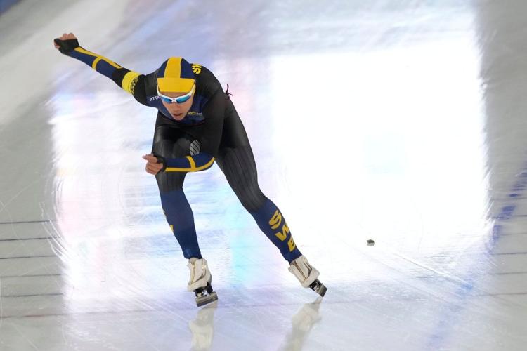 Racers say Milan Cortina speed skating venue feels like they're on a lake