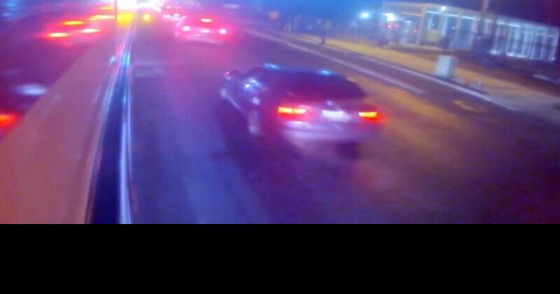 Police looking for vehicle in possible abduction
