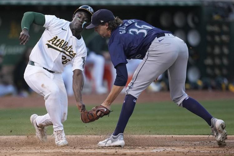 Joey Estes takes perfect game into 7th, Athletics beat Mariners 2-1