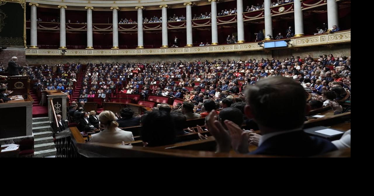 France's Macron holds talks with key political players in a bid to form ...