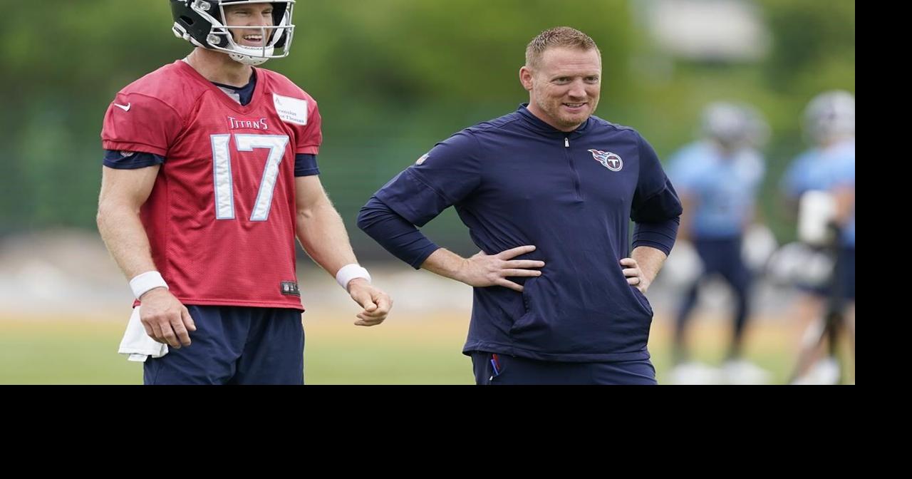 Tannehill building chemistry with his new Titans’ playmakers