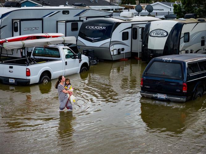 Heavy rain, high tides cause flooding along stretch of Northern California