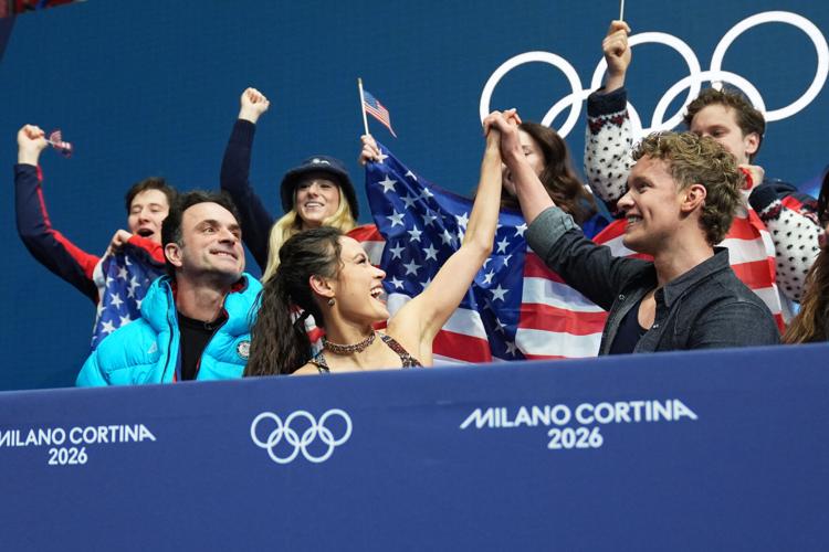 Chock and Bates rock as reigning champ US leads team figure skating ...