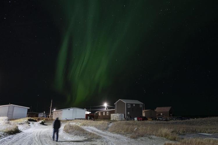 Climate migration: Alaska village resists despite threats