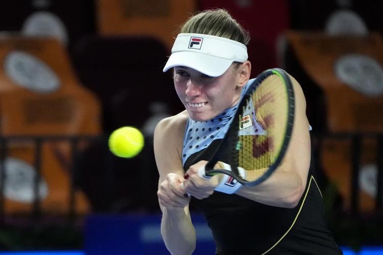 Kontaveit faces Alexandrova in Moscow final, Sakkari retires