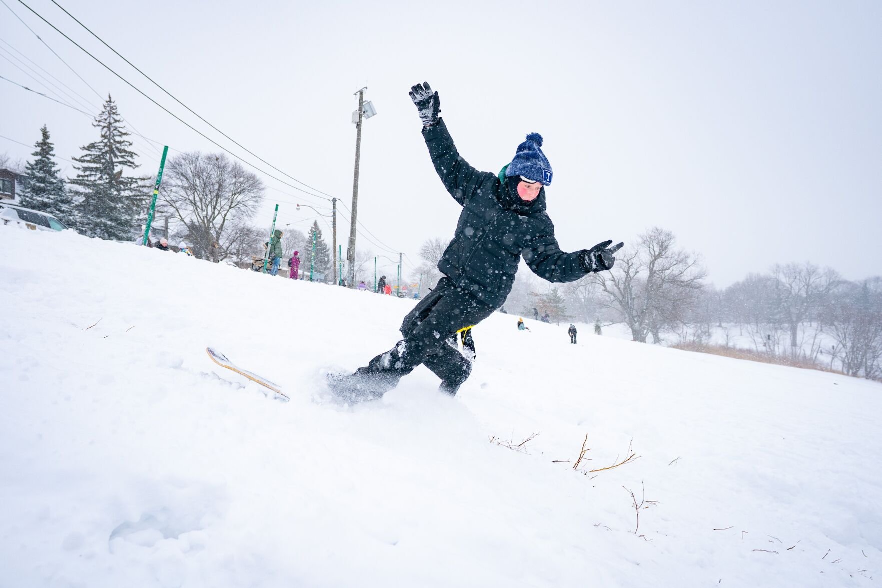 Toronto snowfall warning live: Major commute, travel delays