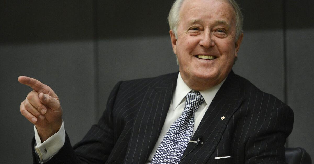 Brian Mulroney regales Rotman crowd with tales of free trade agreement